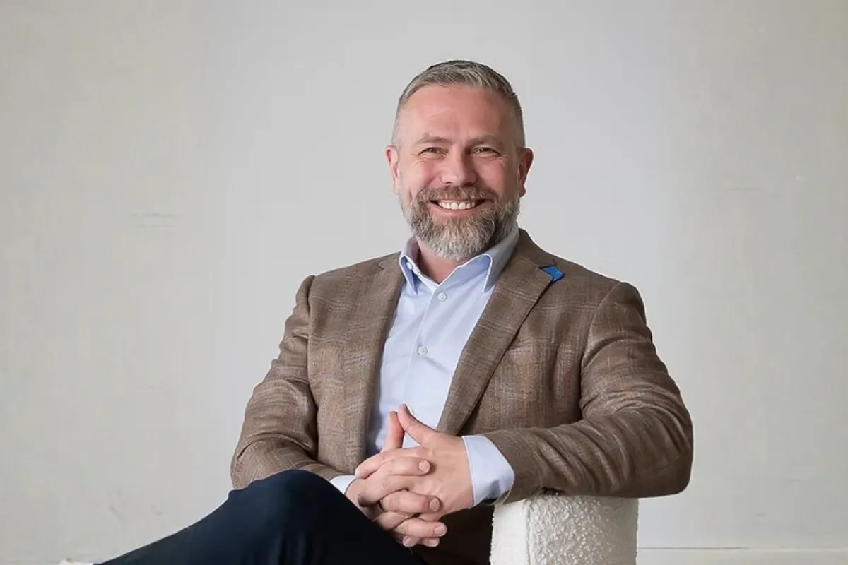 The Business Skills Gap That Puts Real Estate Agents at Risk - KeyCrew